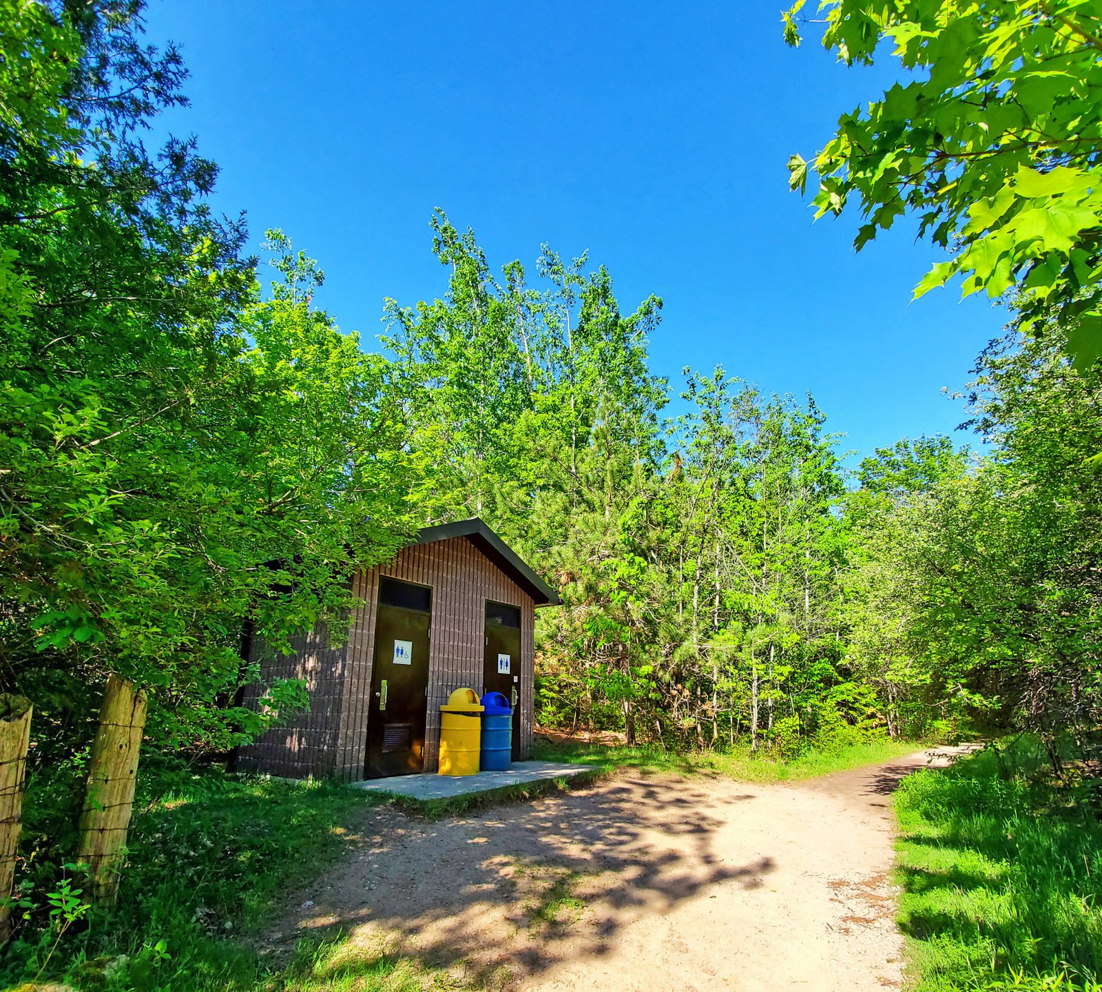 Mono Cliffs Provincial Park: An Amazing Day Hike Near Toronto Canada ...